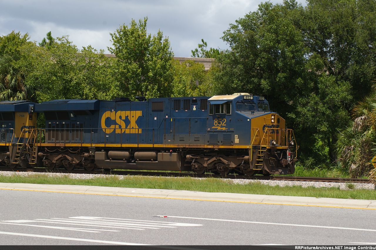 CSX 852
